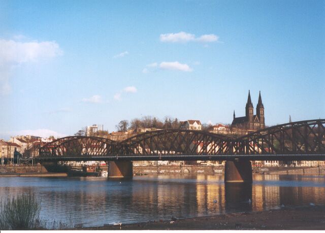 Вышеградский железнодорожный мост — где расположен, длина и ширина ...