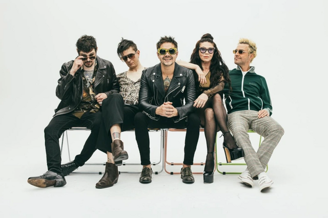 The Hatters — дискография, состав группы, жанры музыкального коллектива ...